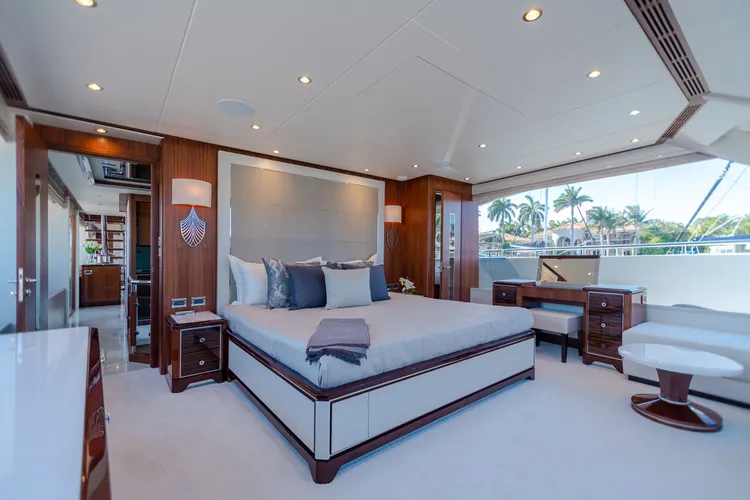 I C yacht for charter (36.1m, 2021)